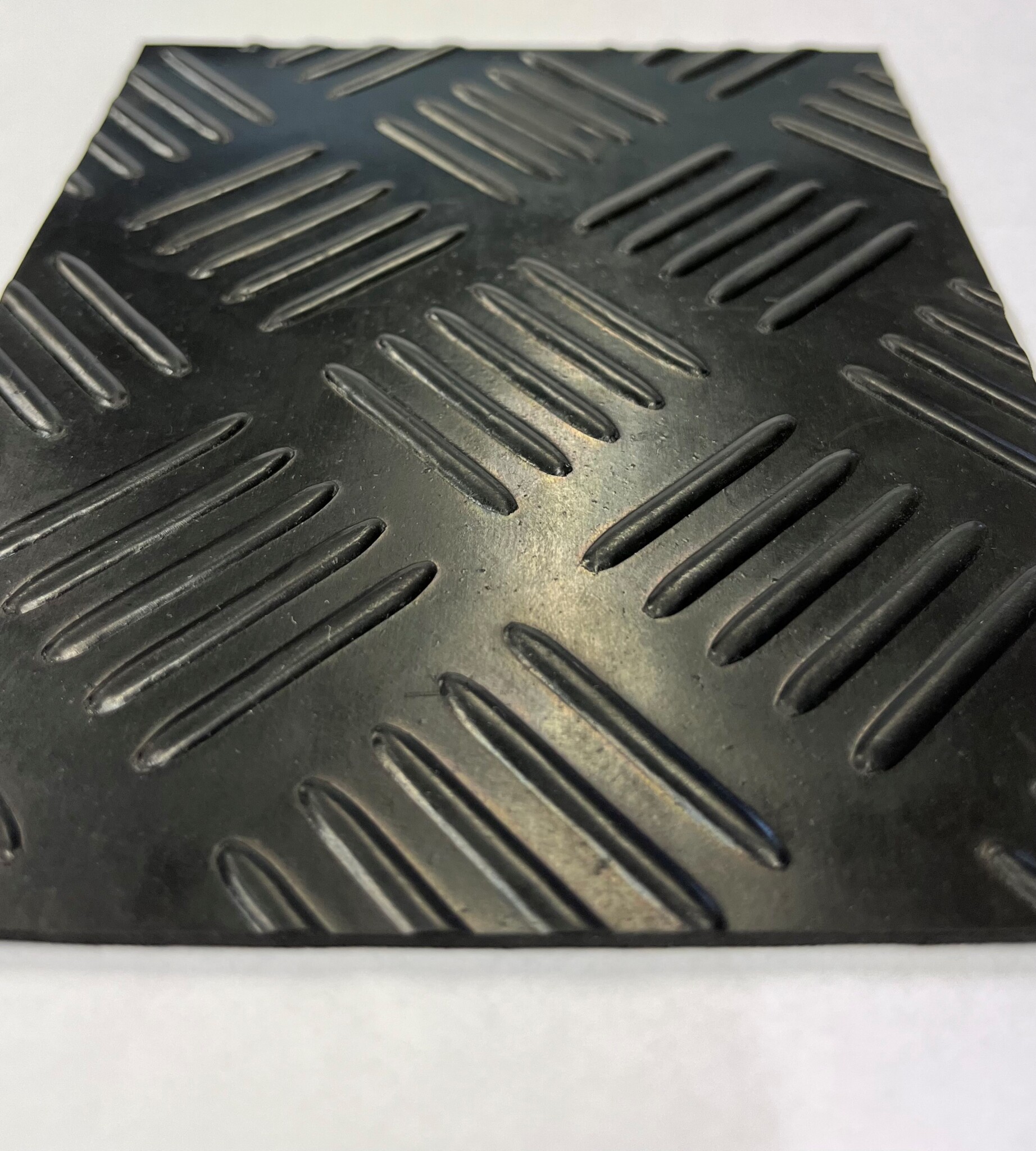 5 Bar Checkerplate Matting - Rocket Rubber