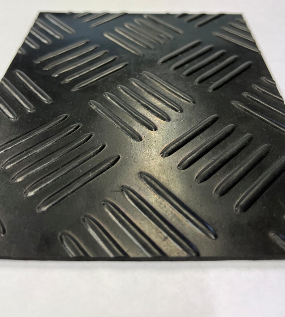 5 Bar Checkerplate Matting - Rocket Rubber